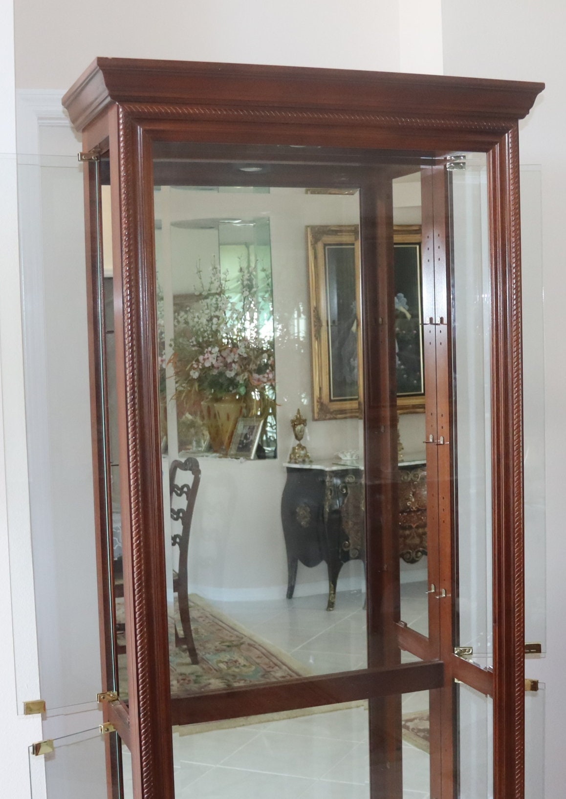 Pulaski Lighted Curio Cabinet / Display Vitrine - Etsy