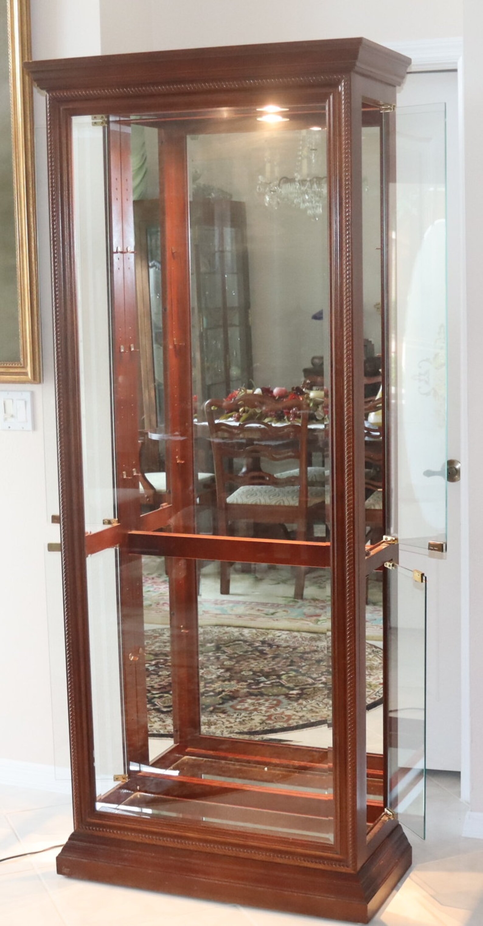 Pulaski Lighted Curio Cabinet / Display Vitrine - Etsy