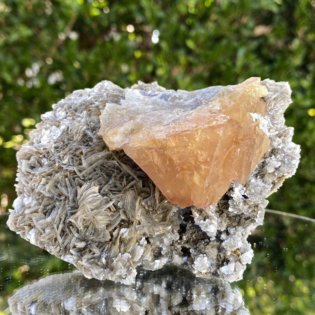 440g 12x9x7cm Orange Scheelite With Silver Muscovite From China by ...