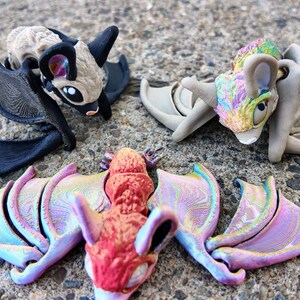 7 Tiny Bat Articulating Fidget Toy Halloween-themed Decor Desktop ...