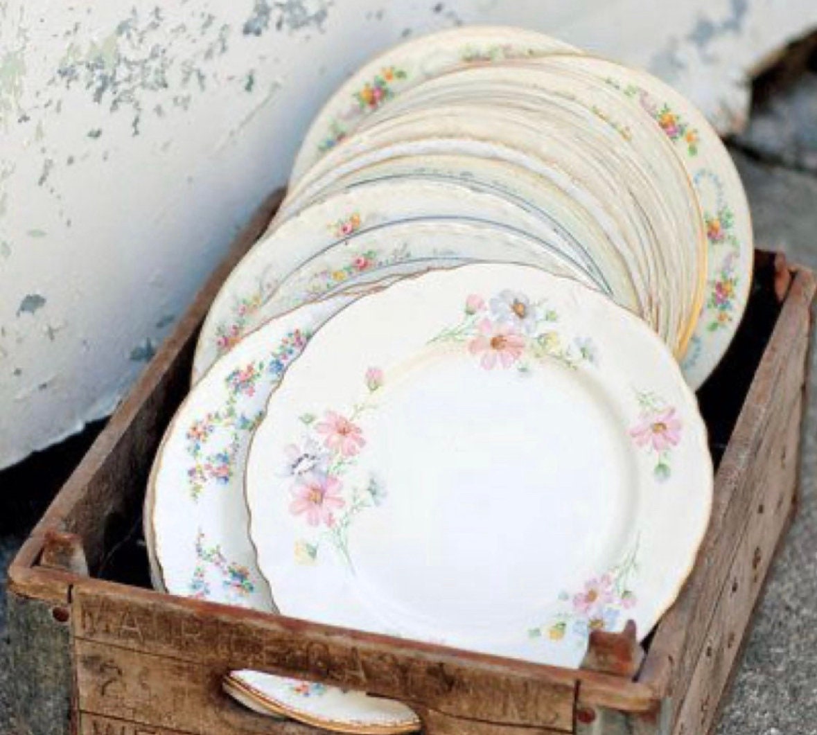 Mismatched Plates - Vintage China Table Settings - Bulk Dishes ...