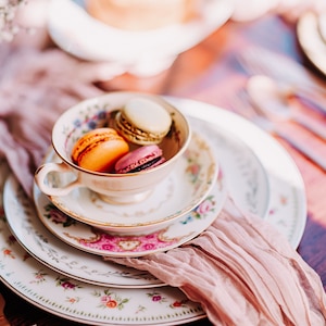 Mismatched Plates - Vintage China Table Settings - Bulk Dishes ...