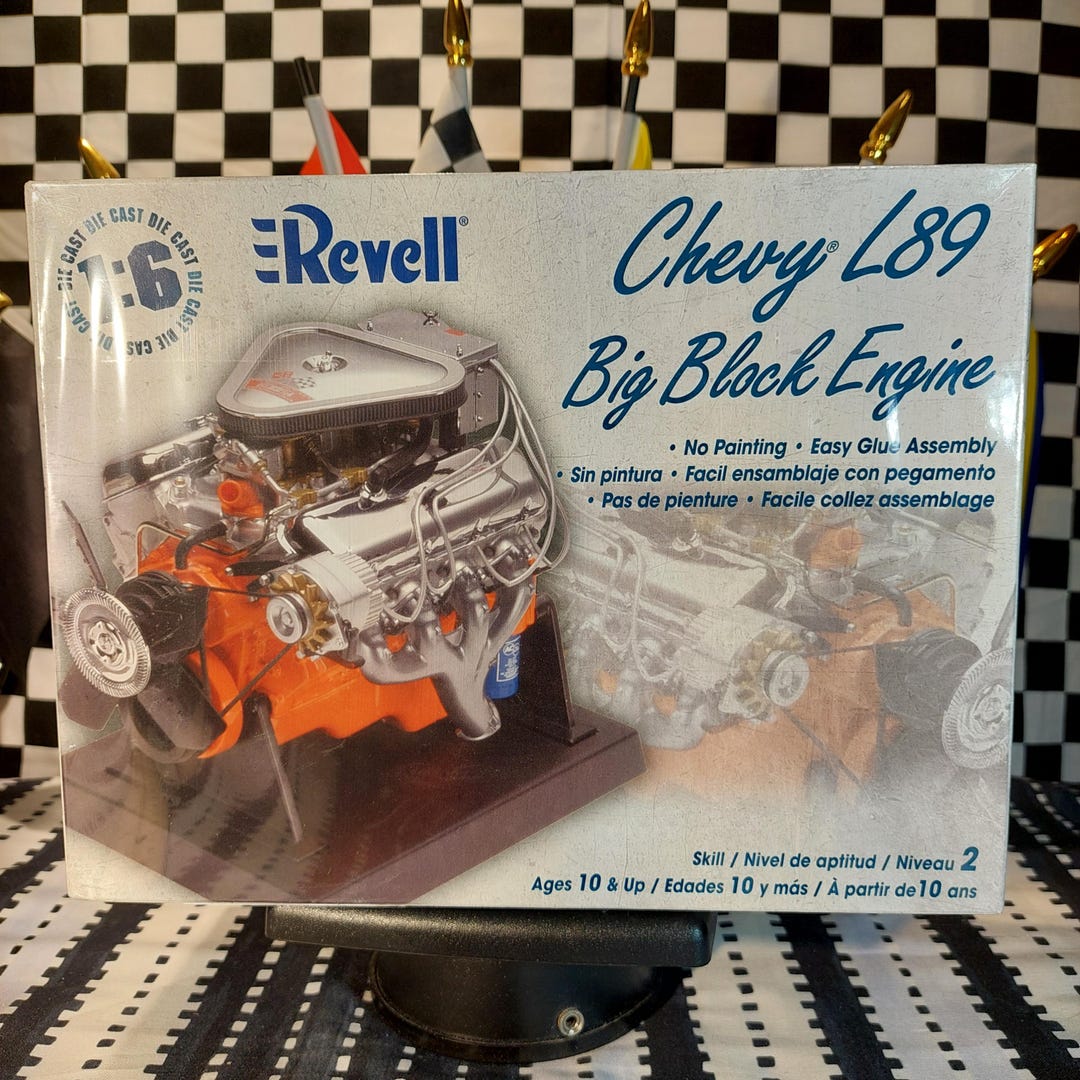 Revell 1:6 Scale Model Chevrolet L89 Big Block Engine With Display ...