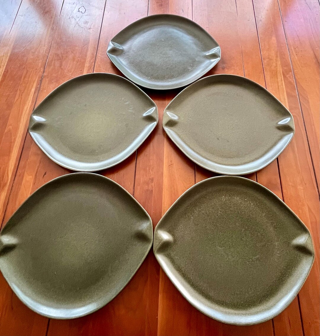 VINTAGE | MCM Roseville Pottery Raymor Dinner Plates #152 | Avocado ...