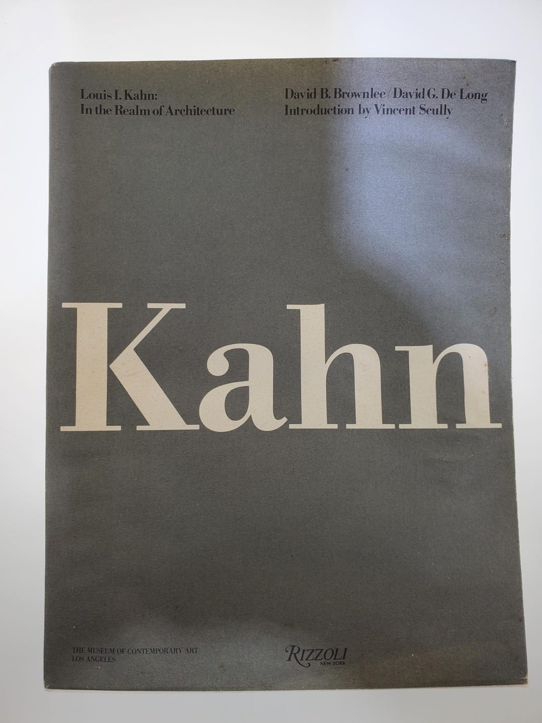 1991 Louis L. Kahn in the Realm of Architecture Softcover Book by David B Brownlee David G De ...