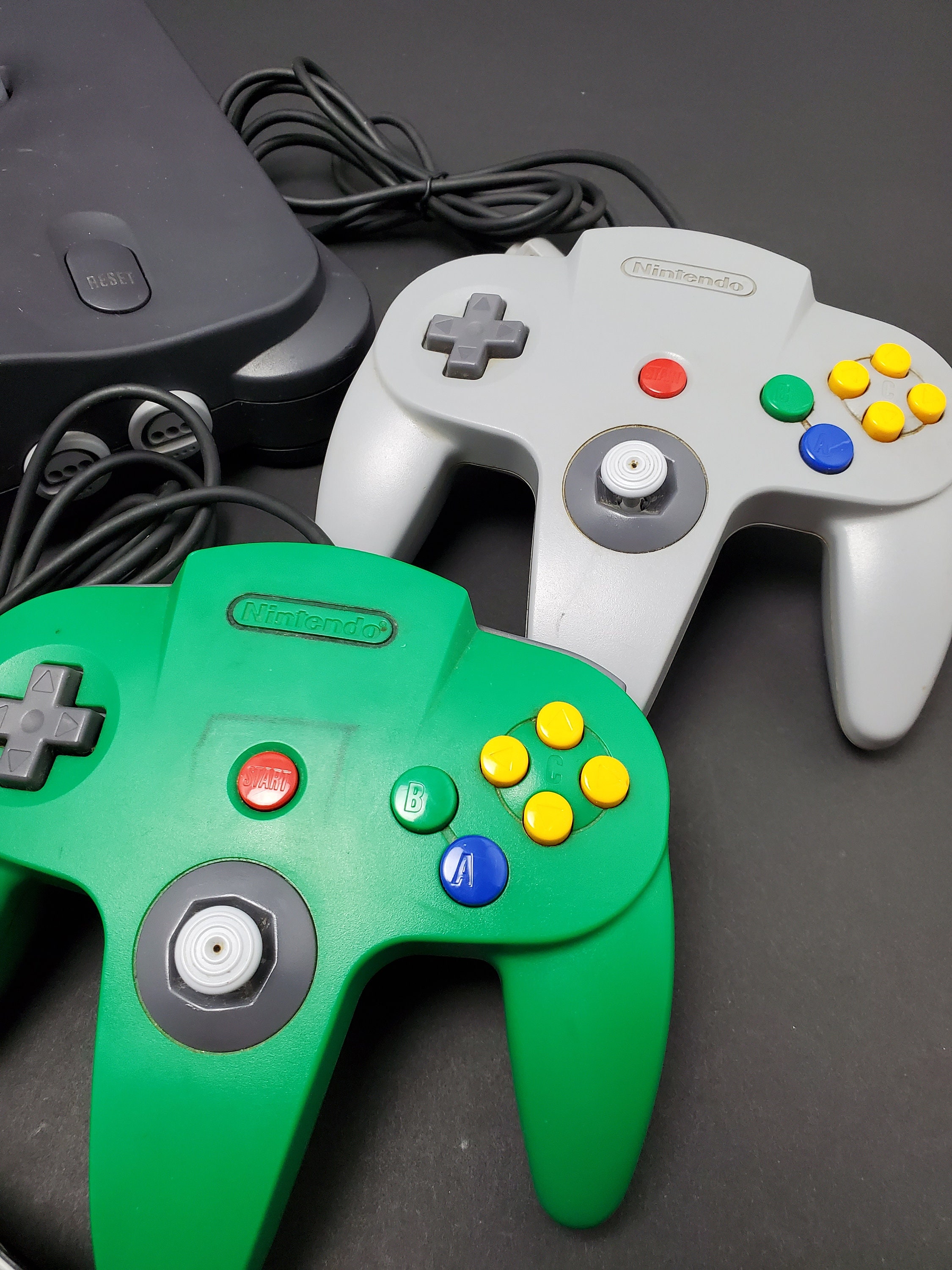 Nintendo N64 Console With 2 Controllers and Super Mario 64 | Etsy