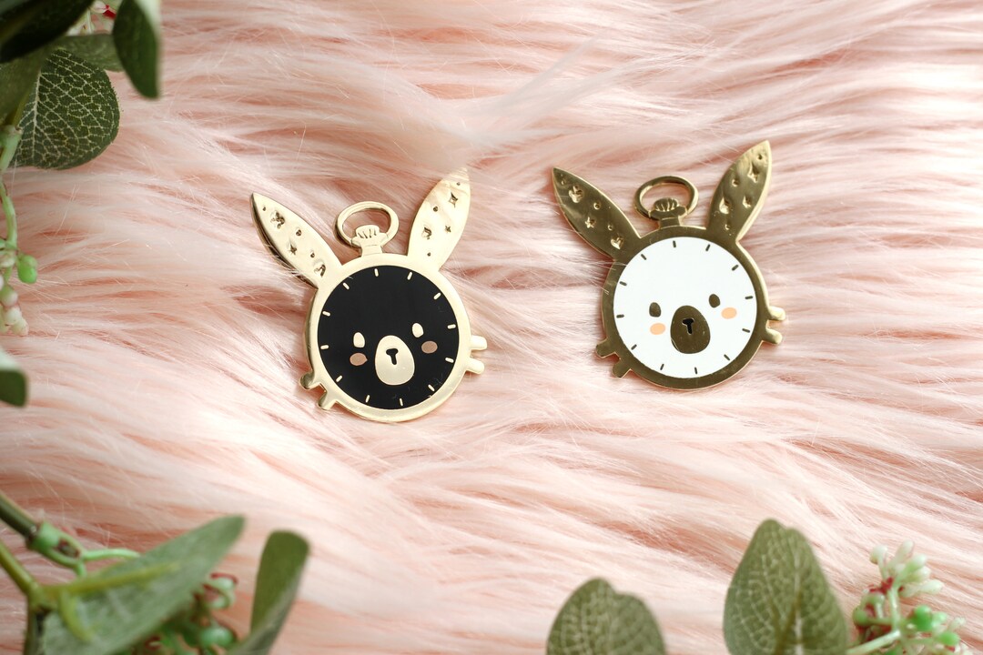 Tokki Real Gold Plated Kawaii Bunny Bunny Enamel Pin Wonderland White ...