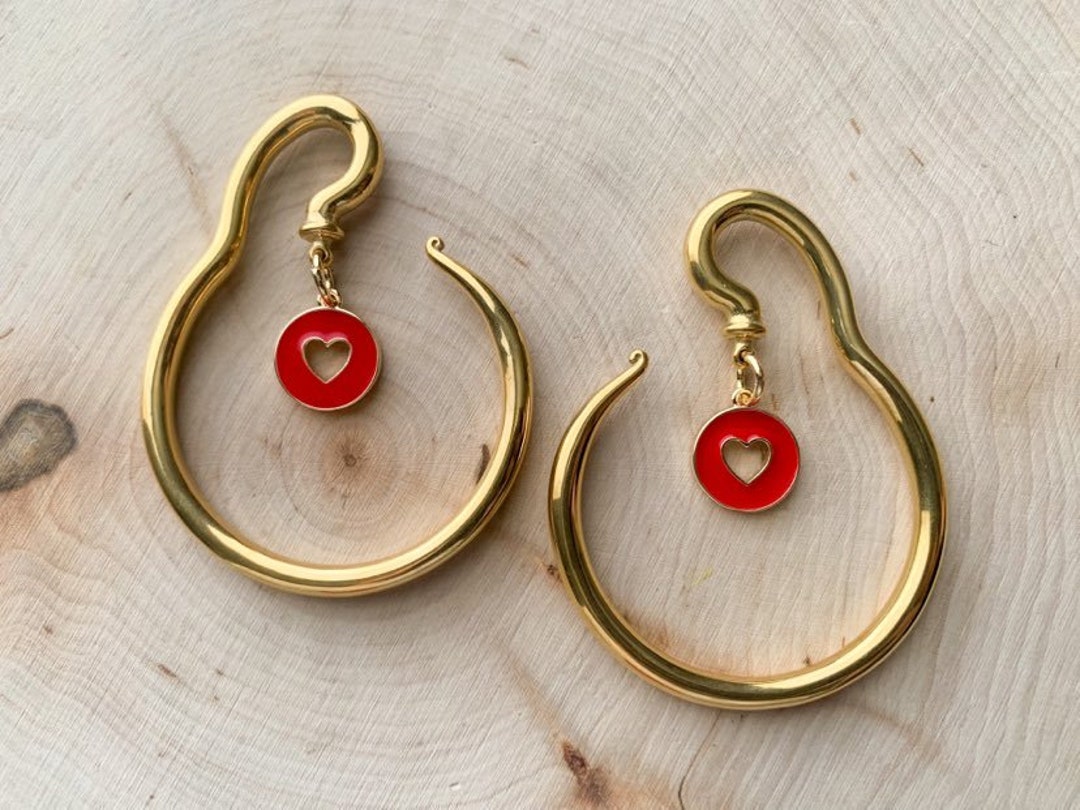 Gold Steel Spiral Hangers W/brass Red Enamel Heart Charm Plugs Earrings ...