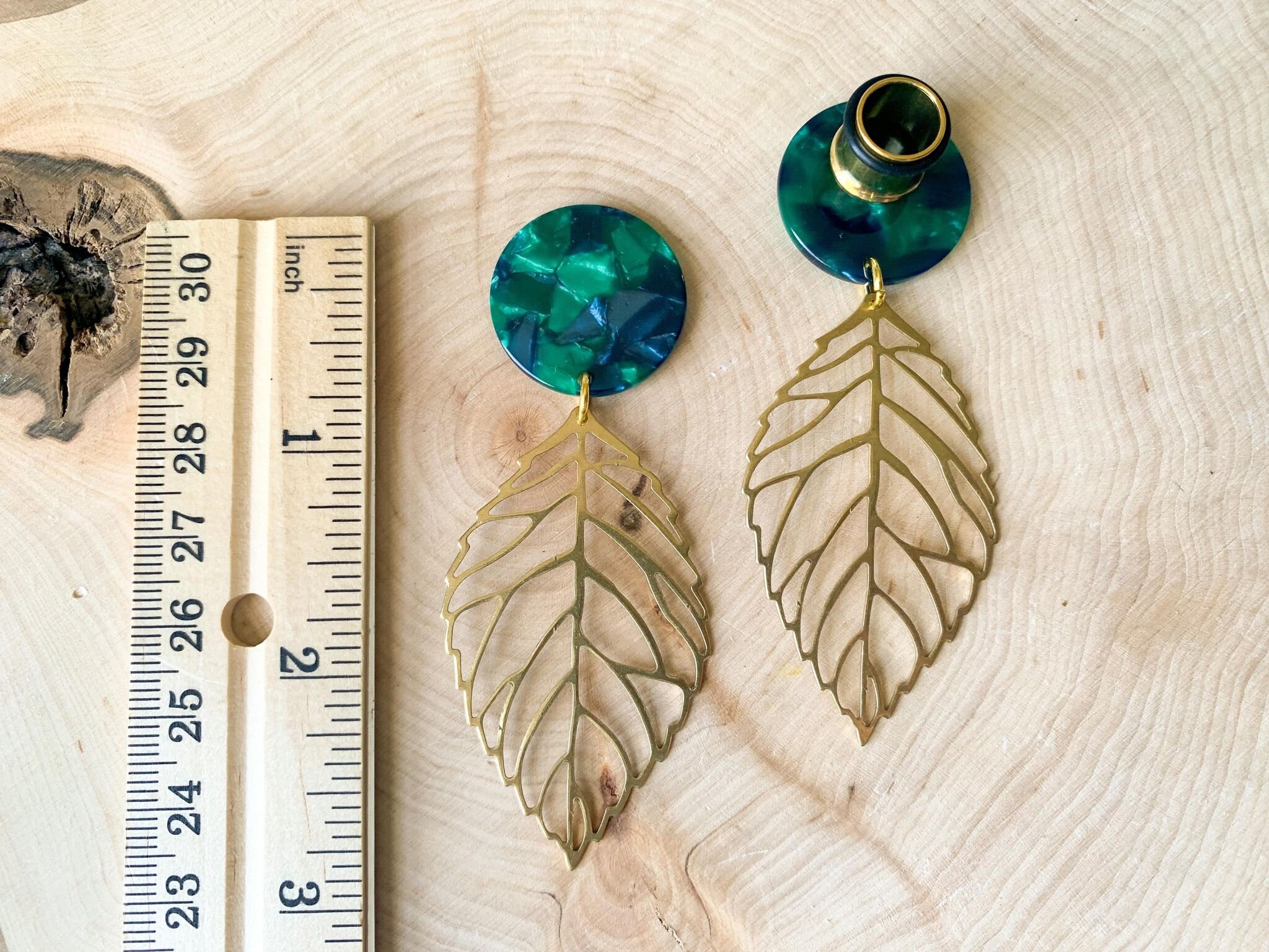 0g-5/8 16mm Green Acetate Disc W/ Large Gold Leaf Drop - Etsy