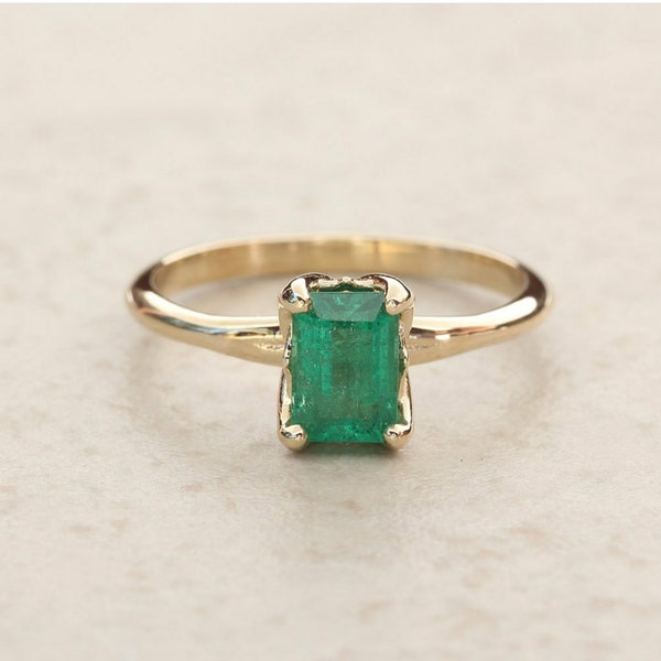 May Birthstone Ring - Etsy