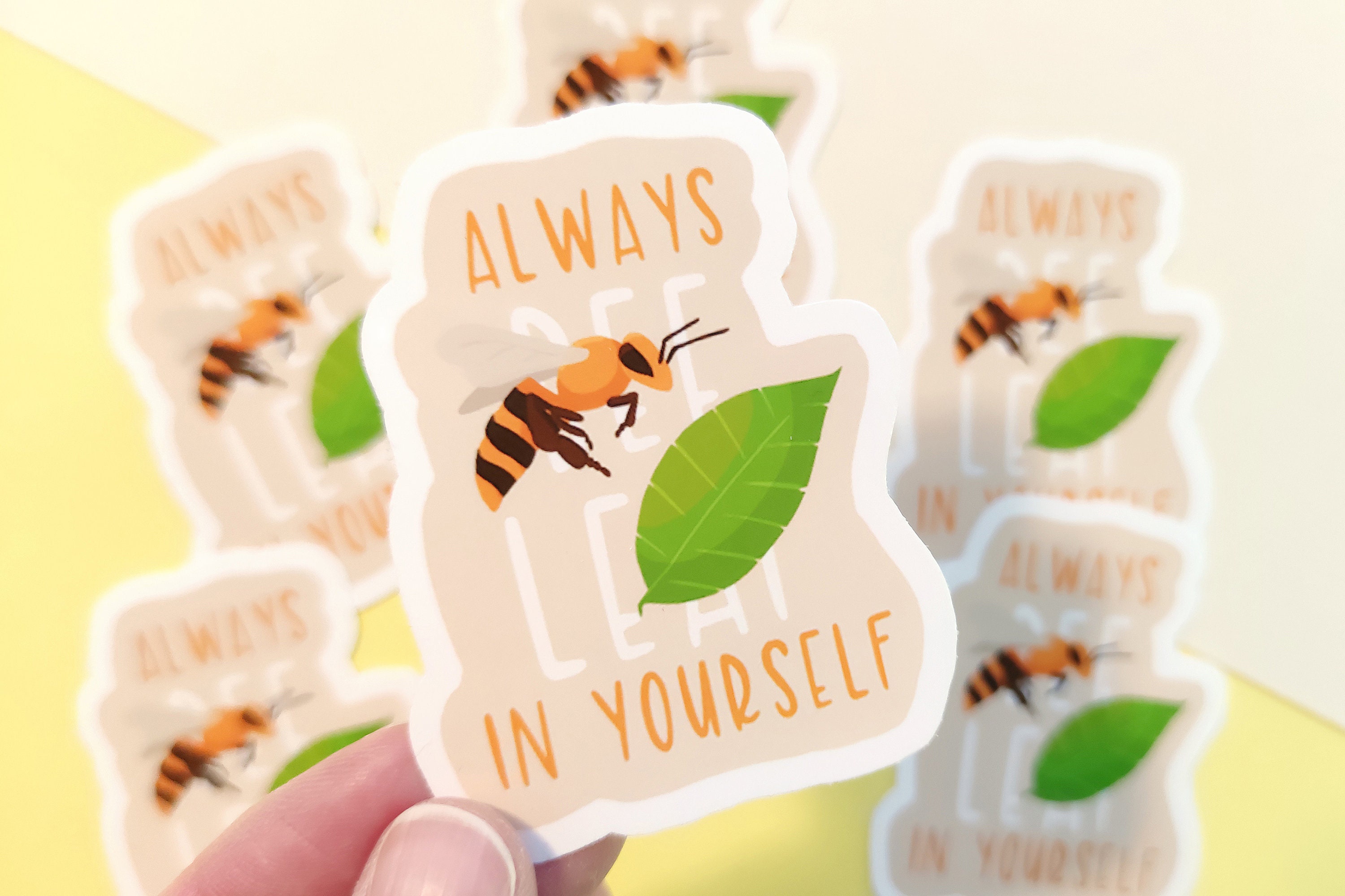 Sticker mit Biene Always believe in yourself - Etsy.de