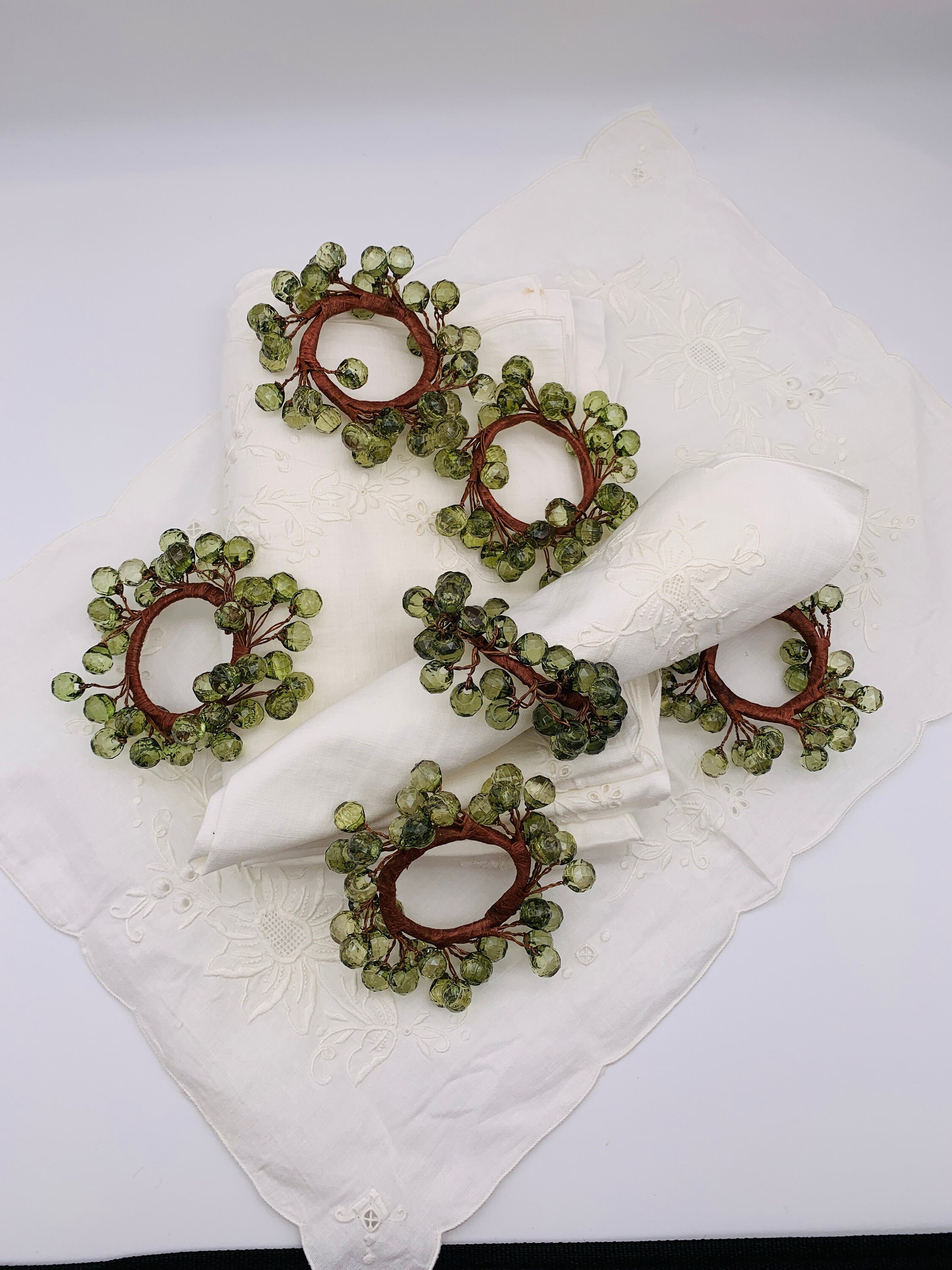 6 napkin rings/napkins/table mats Green crystal napkin rings | Etsy