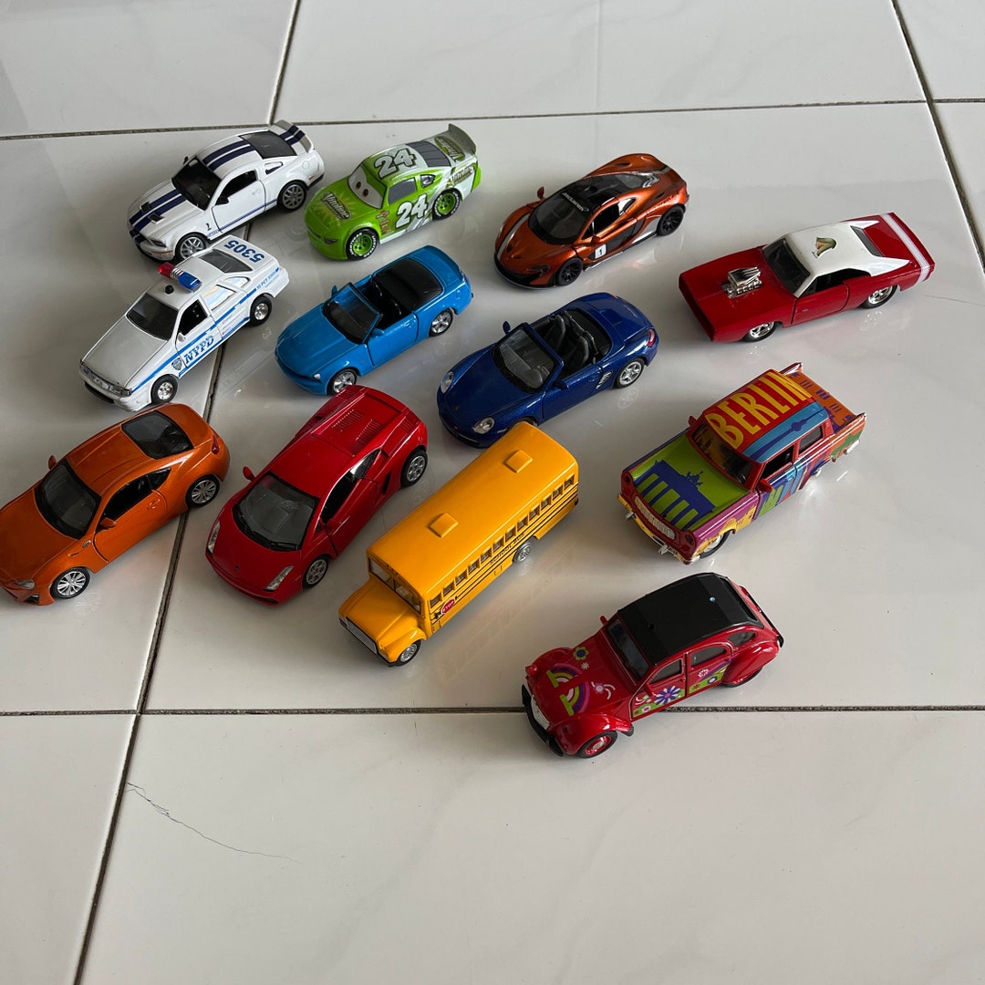 Set of 12 Mini Cars Collectible Vehicles Metal Action Model Vehicles ...