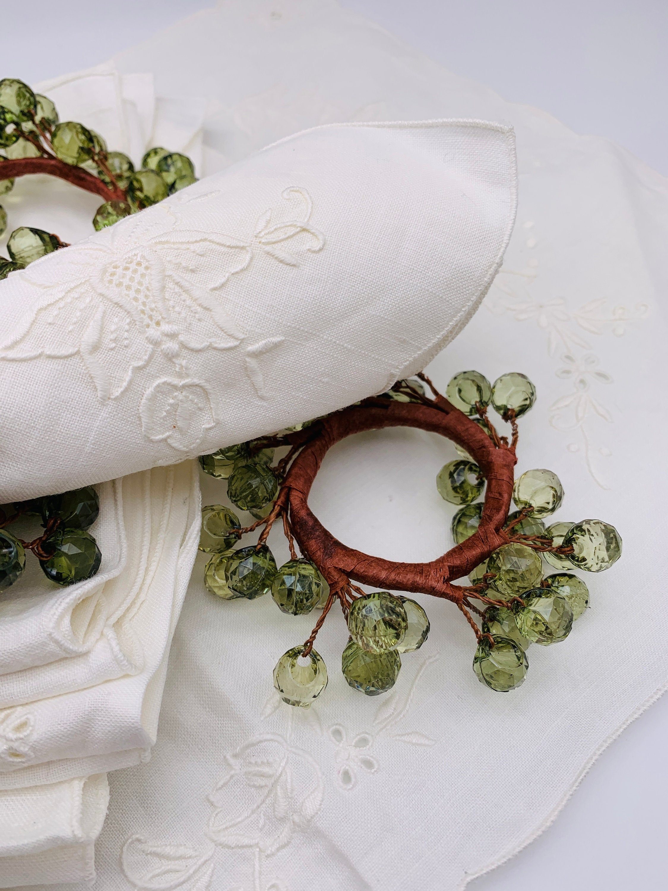 6 napkin rings/napkins/table mats Green crystal napkin rings | Etsy