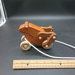 Wooden Pull Toy Frog - Etsy