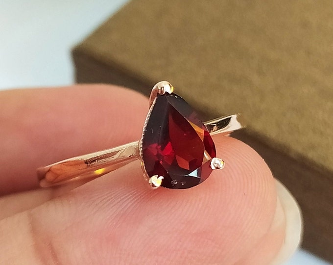 1900s Antique Garnet and Split Pearl 14K Gold Ring - Etsy Canada