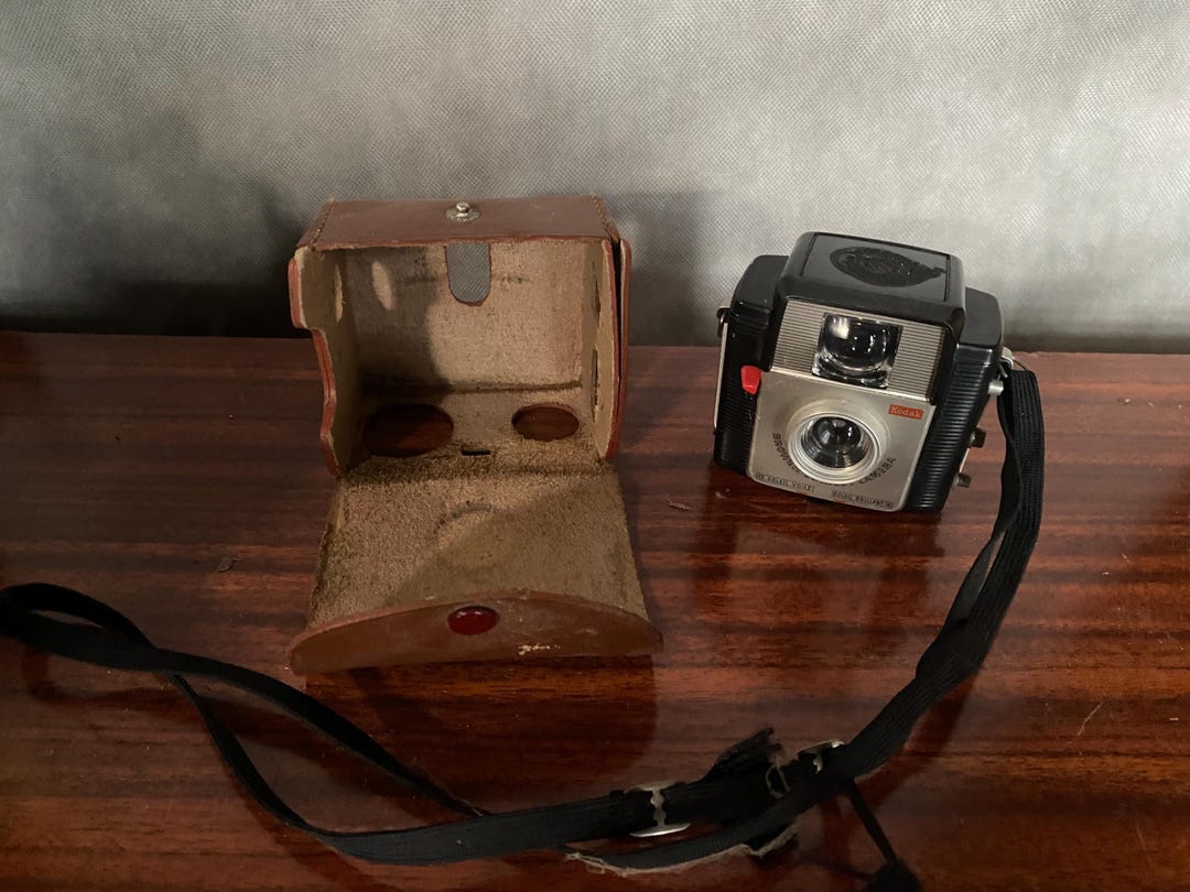 Antique KODAK Brownie Starlet Camera + Vintage Leather Case #B883 - Etsy