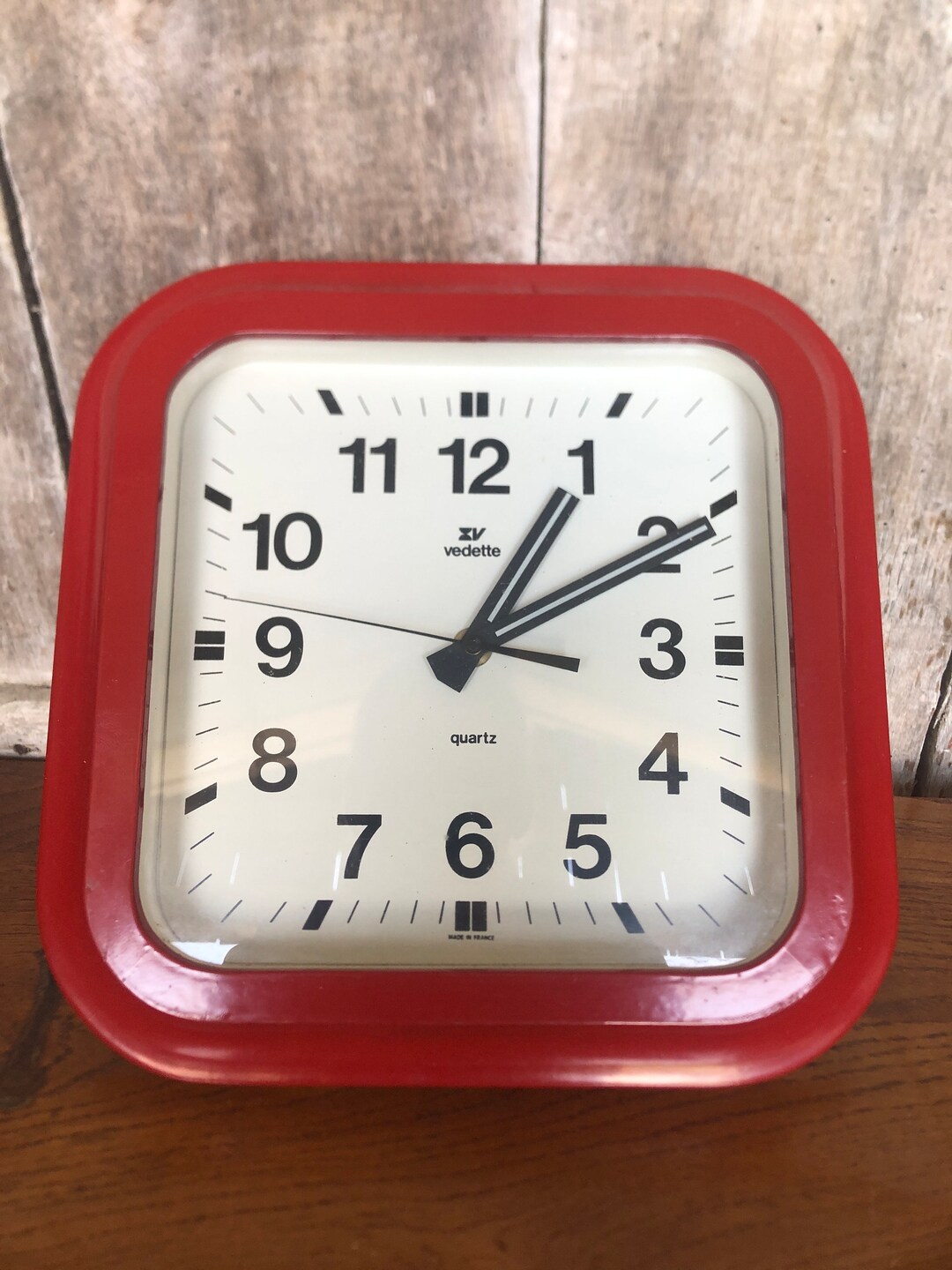 Old Red Plastic VEDETTE Clock 1970s Vintage A886 - Etsy