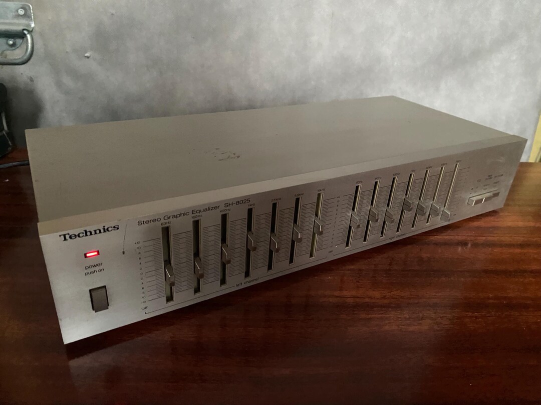 Vintage TECHNICS SH-8025 Stereo Graphic Metal Gray Vintage Equalizer # ...