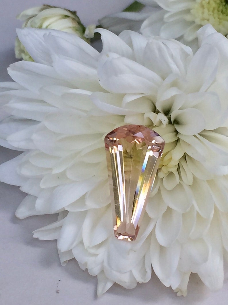 5.26ct Morganite Beryl Kite Cut Elongated Shield Shape Peach Morganite ...