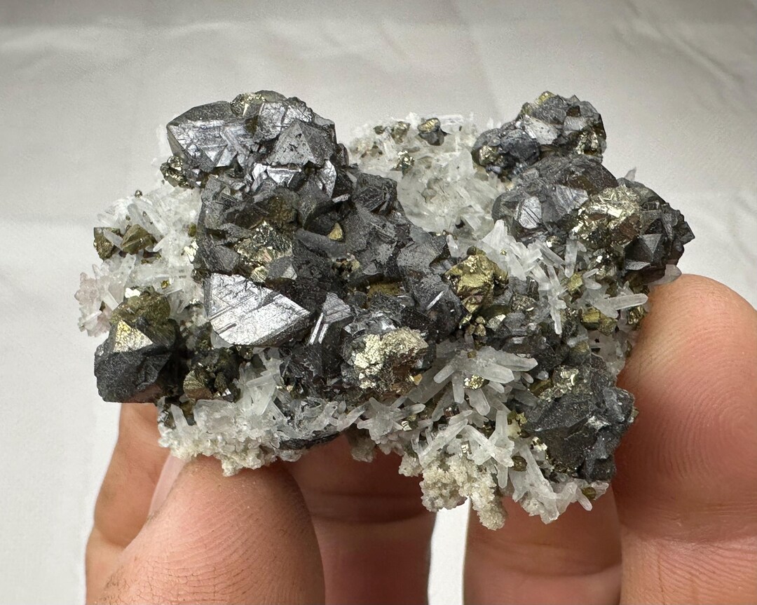 Amazing Sphalerite With Micro Crystals Pyrite and Chalcopyrite on ...
