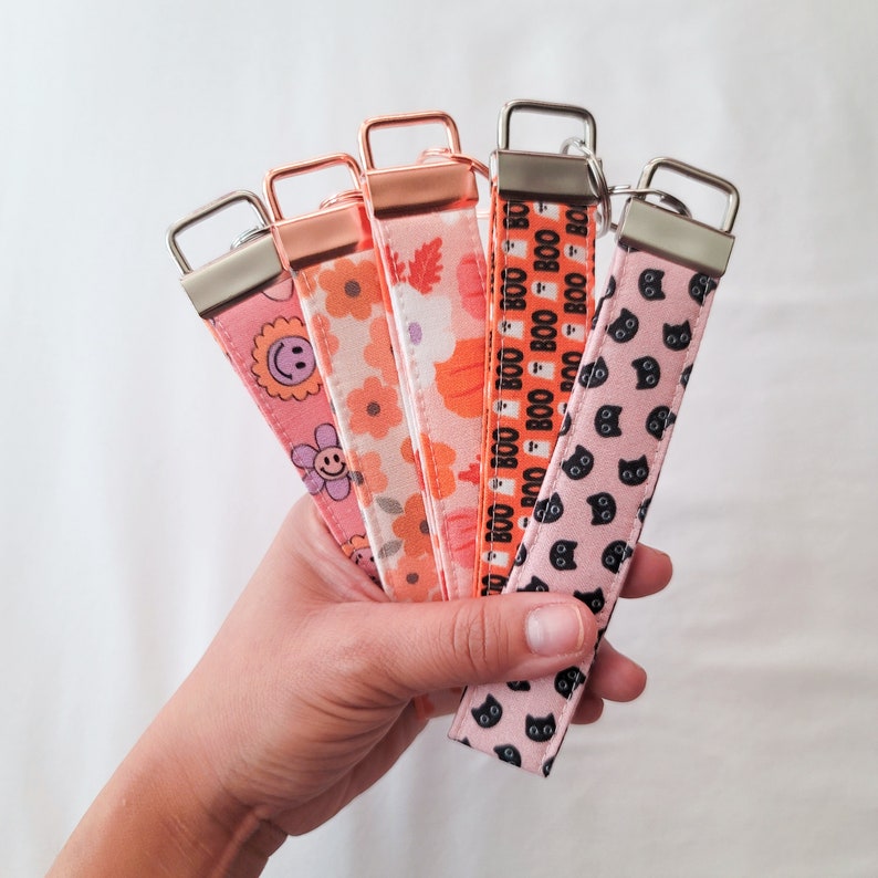 Flower Smiley Face Keychain Wristlet | Lanyard Key Fob Strap - Etsy