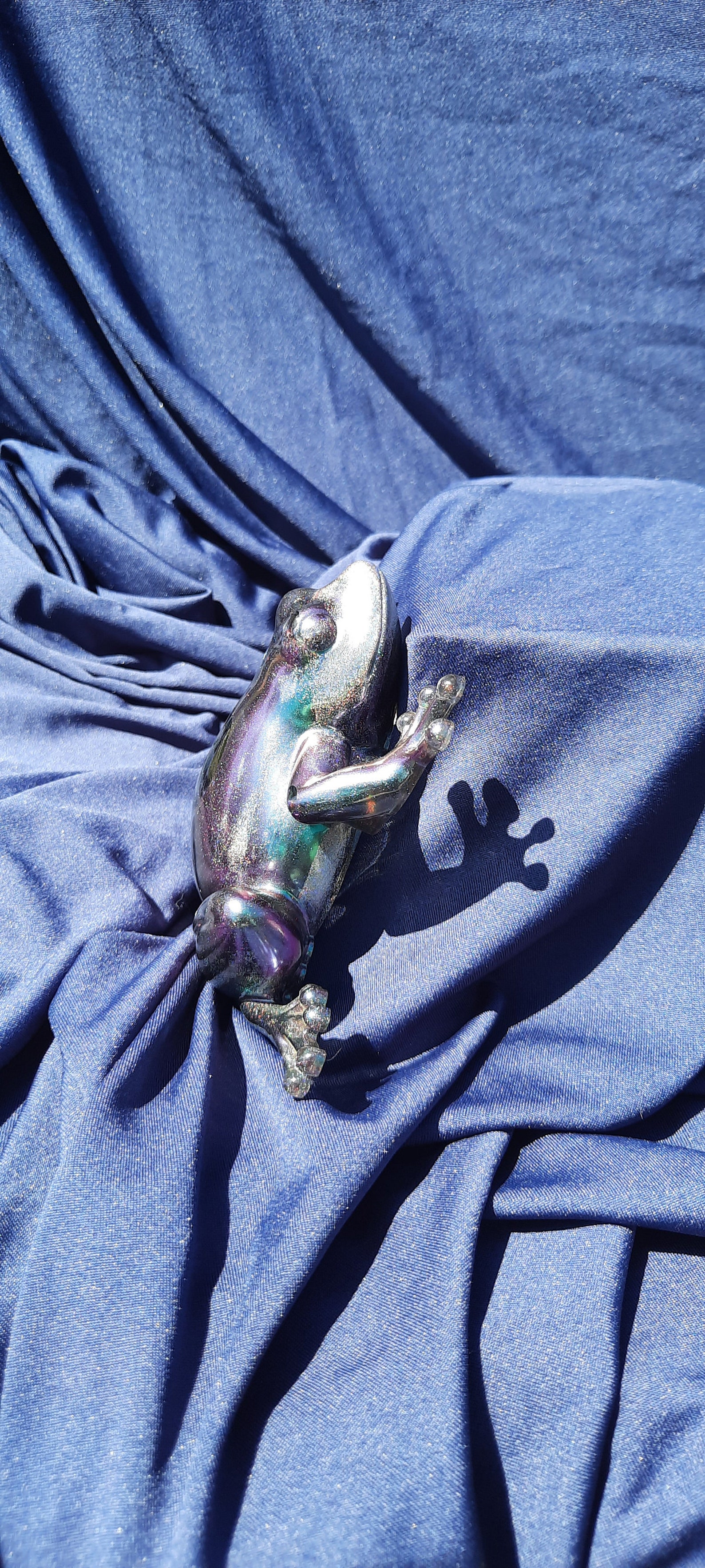 Frog Figurine. Epoxy Resin Frog With Colorchanging Powders. Water ...