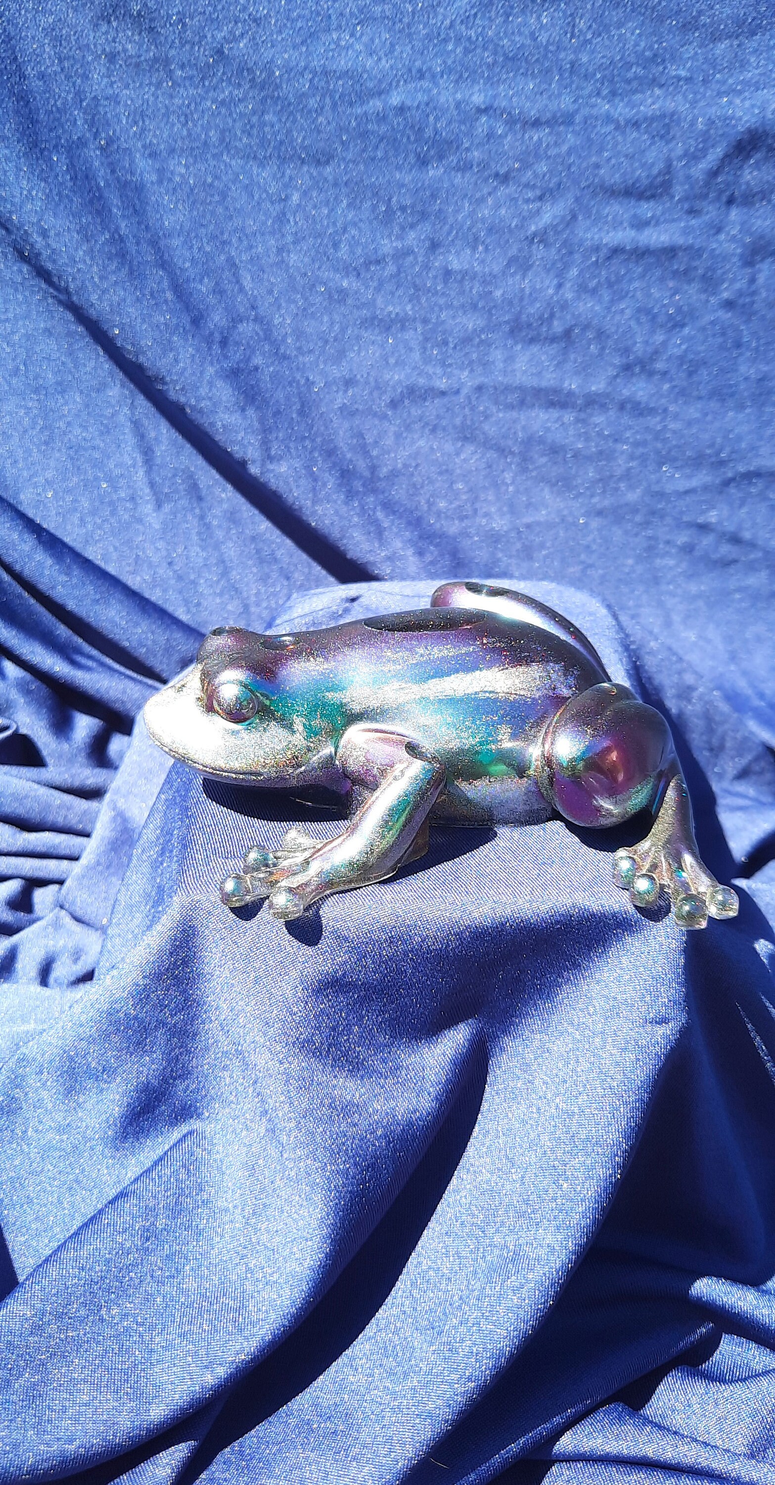 Frog Figurine. Epoxy Resin Frog With Colorchanging Powders. Water ...