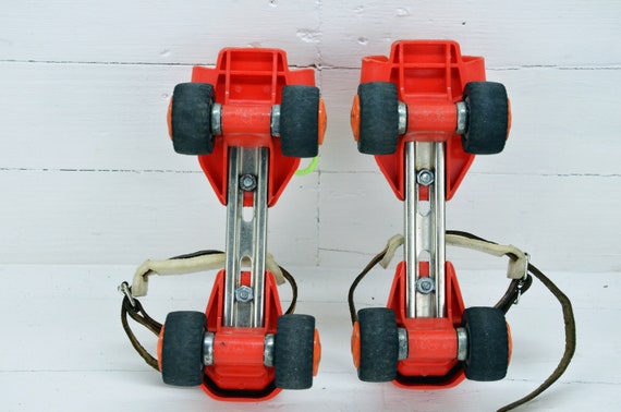 Original Plastic Roller-Skates, Vintage Plastic Rolle… - Gem