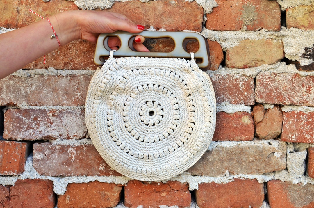 Vintage 80s White Crochet Bermuda Bag: Woven Knit Top-handle Handbag - Etsy