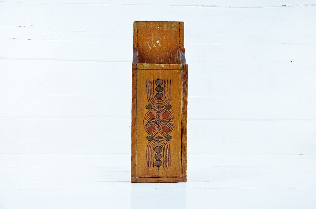 Primitive Roud Box, Antique Wall Vase, Vase Hand Painted Floral, Wooden ...