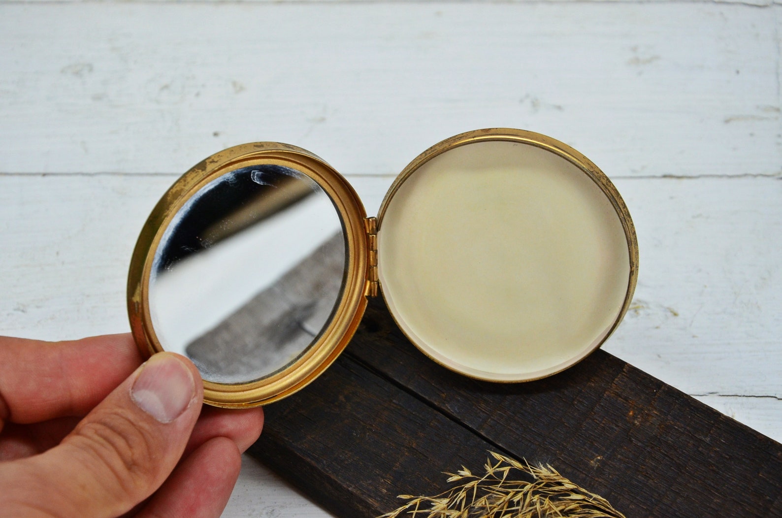 Vintage Powder Box Vintage Makeup Box Vintage Brass Box - Etsy
