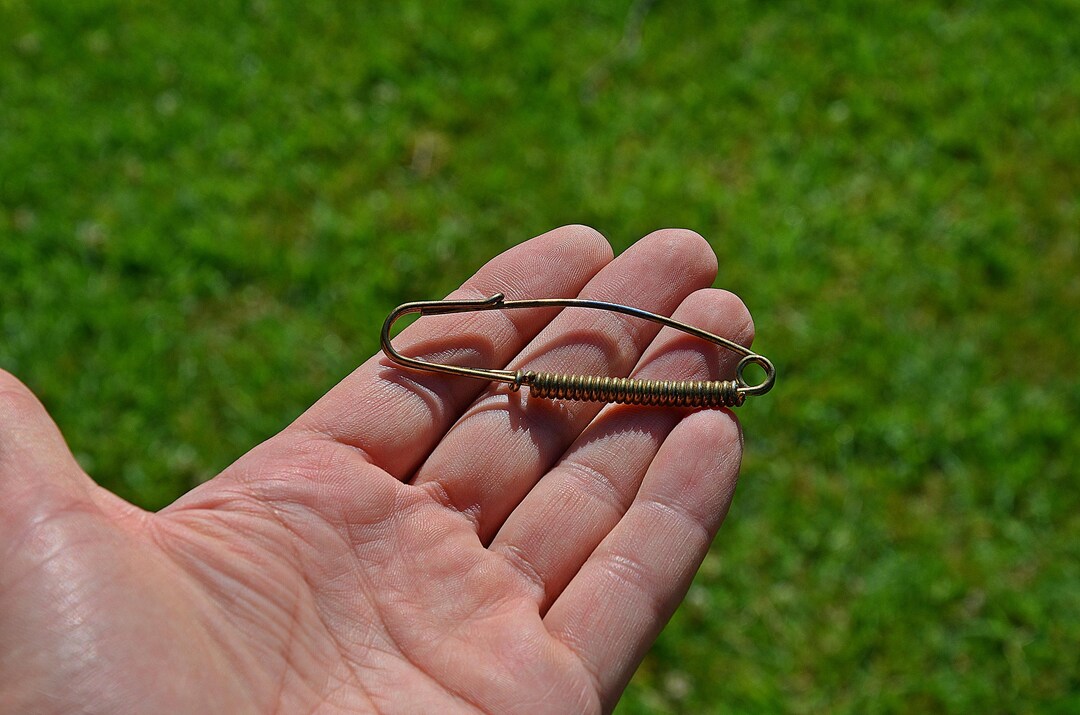 Vintage Large Brass Safety Pin – Key Ring / Shawl Pin (1980s) - Etsy