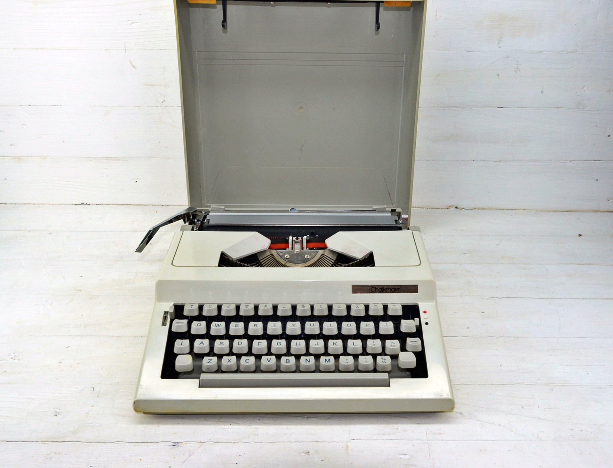 Vintage Mechanical Typewriter Challenger Portable Typewriter | Etsy