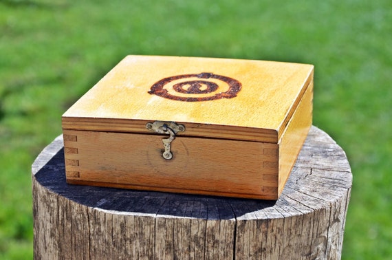 Vintage Wooden Pyrography Box , Old Wood Box , Pencil… - Gem