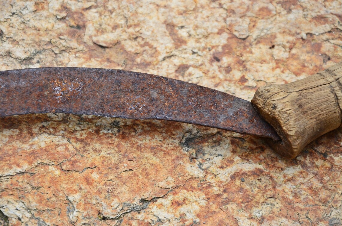 Antique hand sickle Big primitive farm tools Vintage hand | Etsy