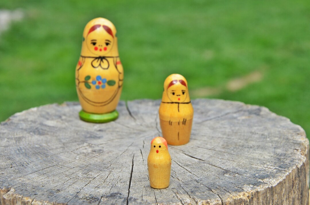 Vintage Wooden Matryoshka Nesting Dolls, Handpainted, Set of 3 - Etsy