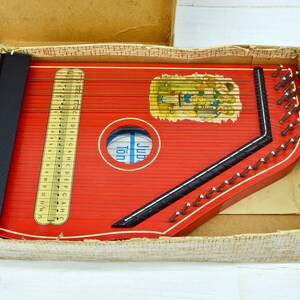 Musical Instrument Zither, Retro Musical Instruments, Antique Guitar ...