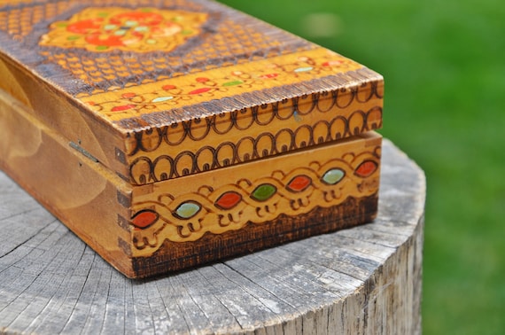 Vintage Wooden Pyrography Box , Old Wood Jewellery Bo… - Gem