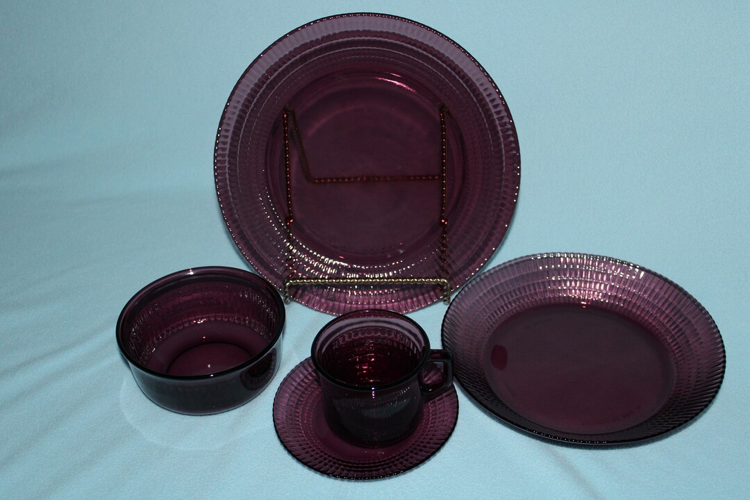 Vintage 20 Piece Amethyst Purple Glass Fortecrisa Dinnerware Set (4 ...