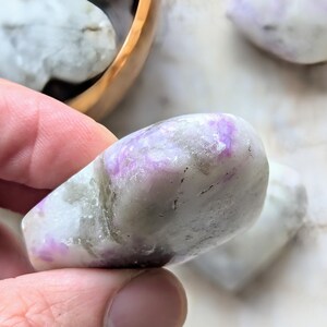 Polished Hackmanite Crystal Heart UV Reactive, Third Eye, Throat, and ...