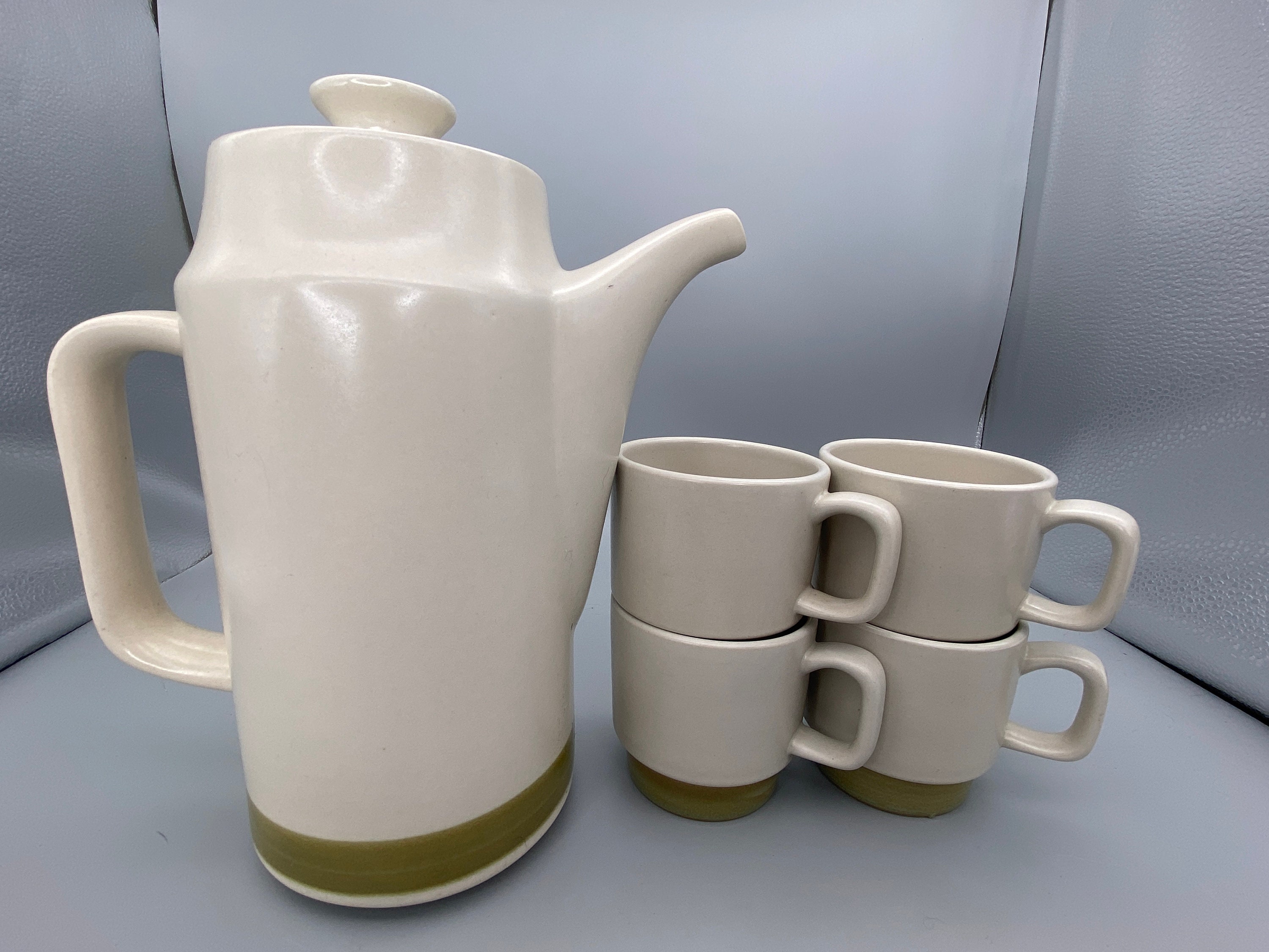 MCM Teapot and four cups Home & Living Kitchen & Dining etna.com.pe