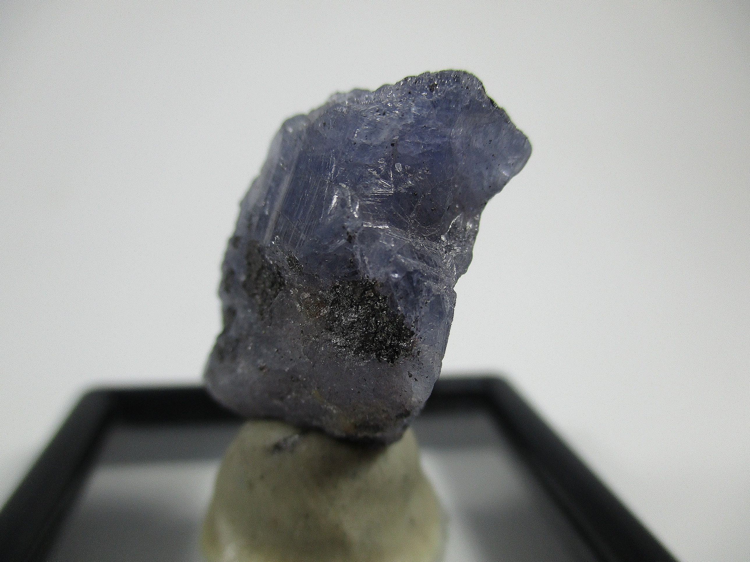 Raw Tanzanite Crystal. 29.46 carats | Etsy