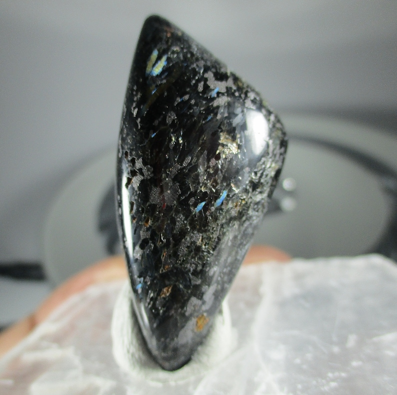 Very Rare. Closed Mine. Genuine Large Greenland Nuummite - Etsy