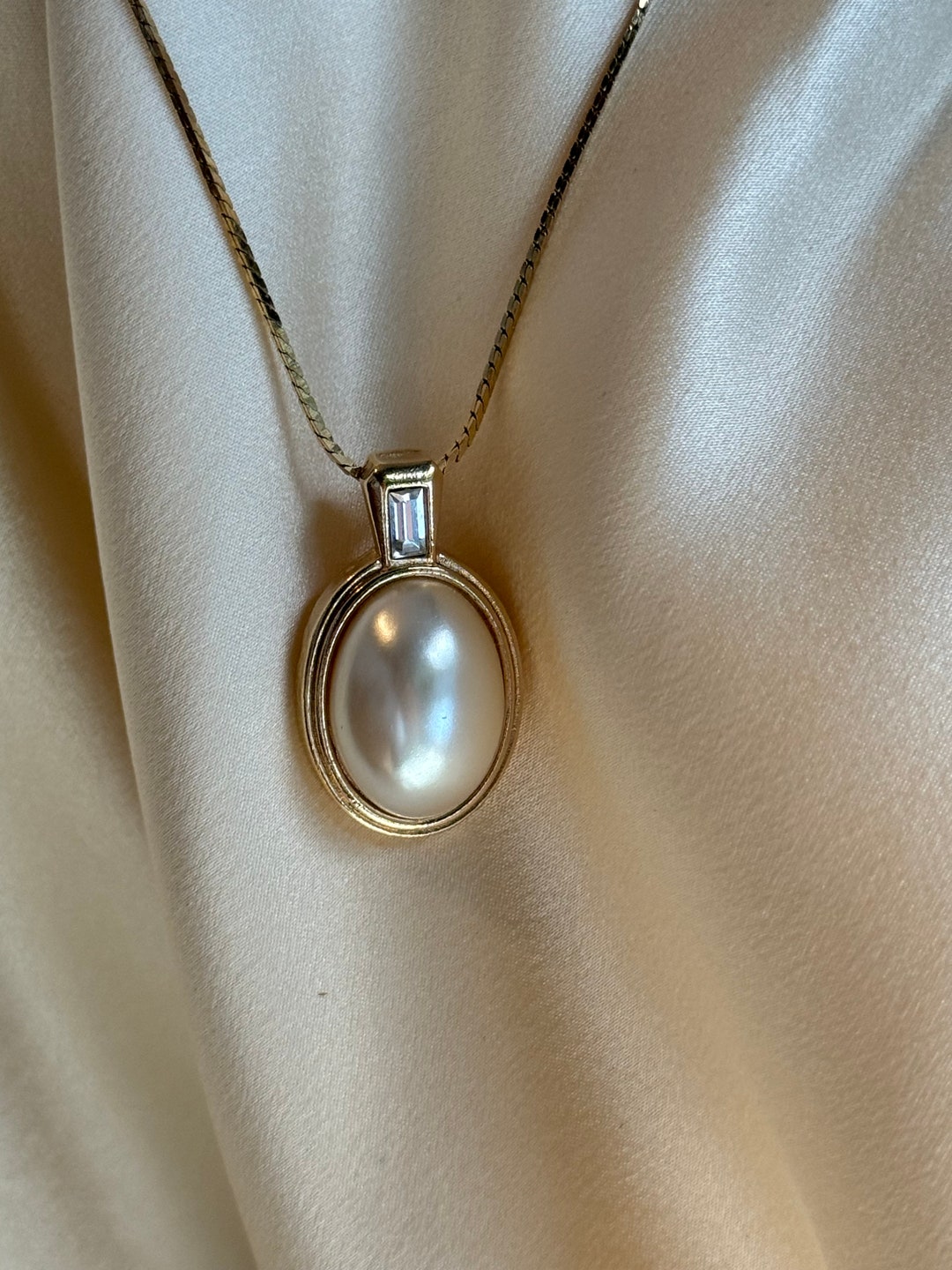 Vintage AVON Pearl Pendant Necklace - Etsy