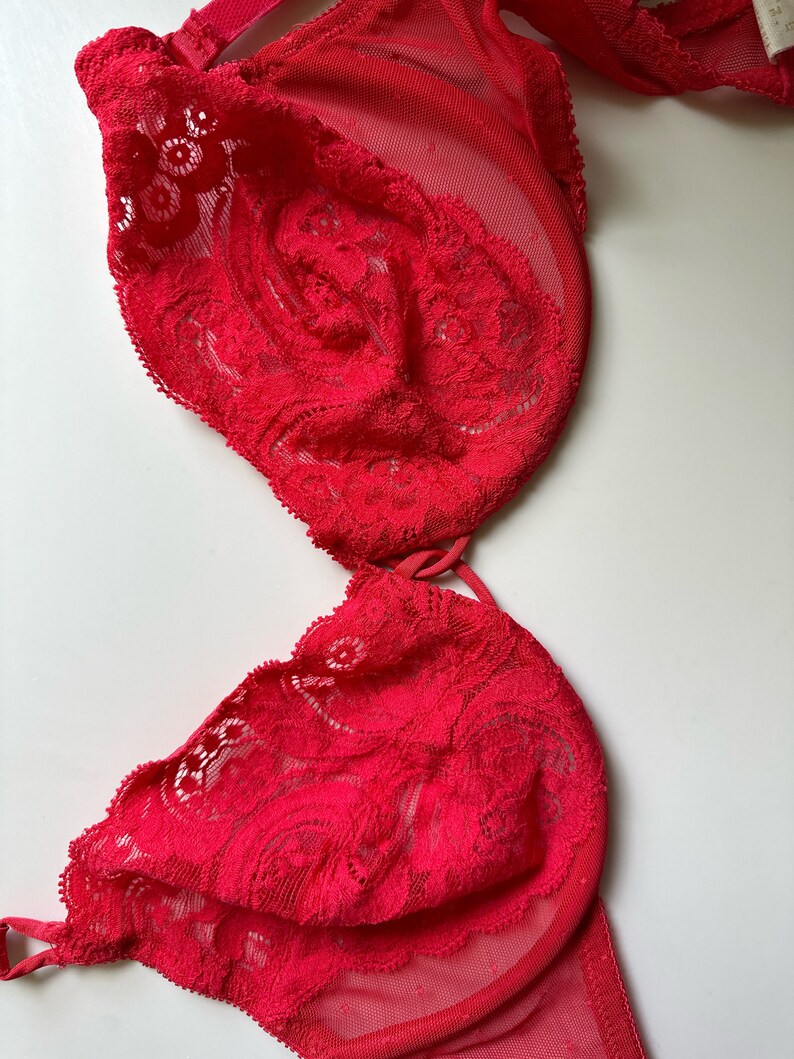 Vintage VICTORIAS SECRET 80s Gold Label Red Lace Bra - Etsy