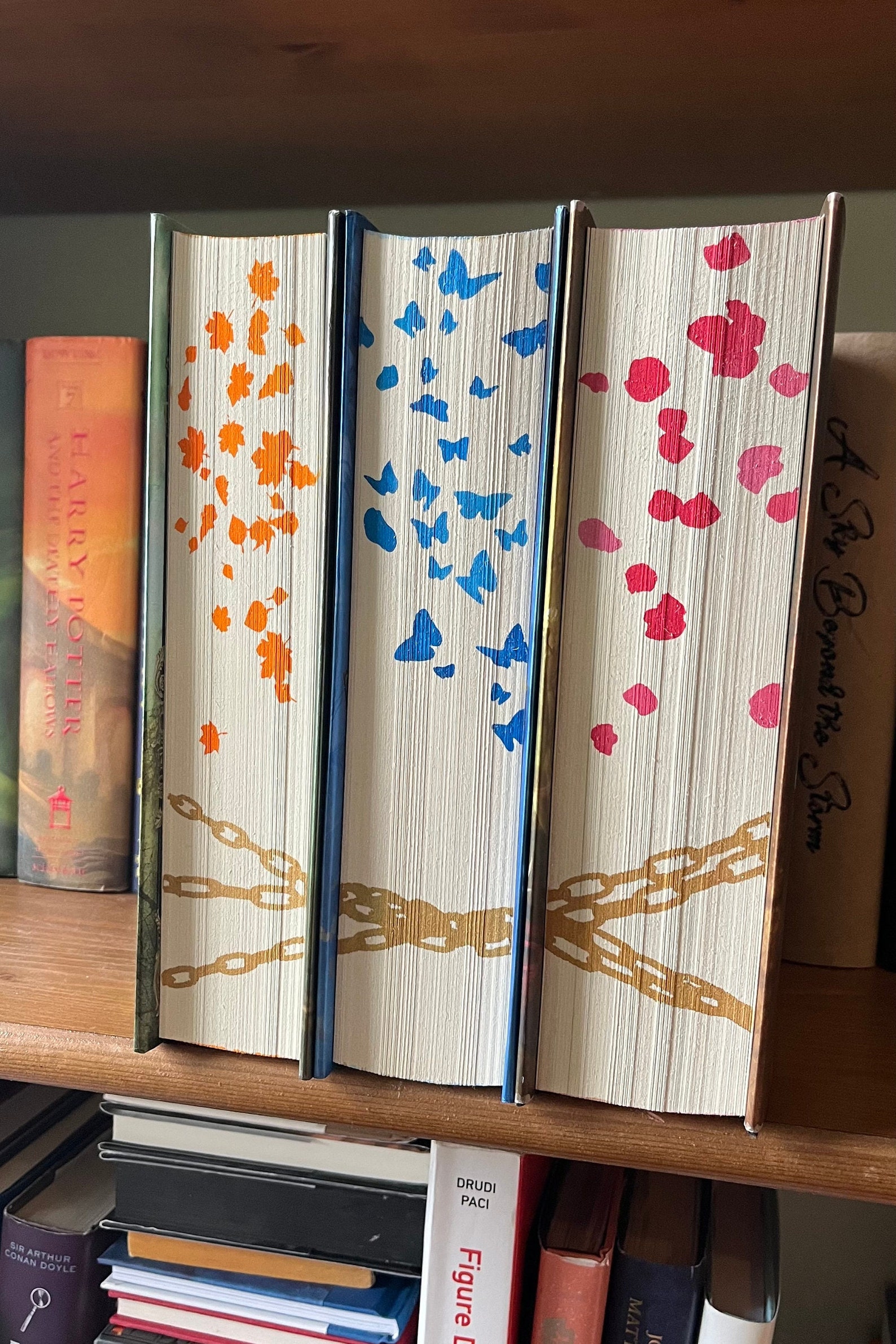 Cassandra Clare, Chain of Gold, Chain of Iron, Chain of Thorns, the ...