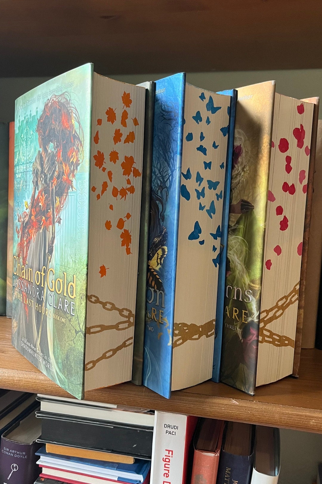 Cassandra Clare, Chain of Gold, Chain of Iron, Chain of Thorns, the ...