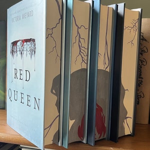 Red Queen - Etsy