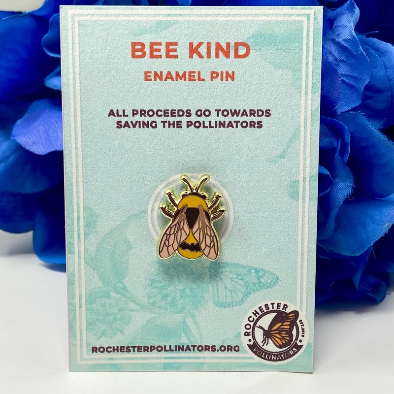 Bee Pin - Etsy